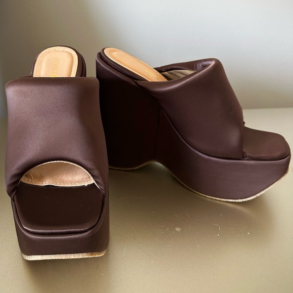 Fashion Nova | Shoes | Chocolate Brown Wedges | Poshmark